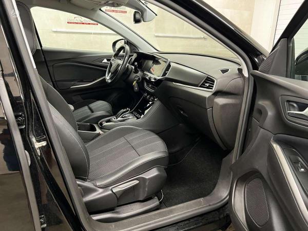 Black Opel Grandland X 2023 in Marijampole, with an engine capacity of 1.50 L and mileage of 144 thousand km for 15972 €, photo 9 on AUTOMOTO.COM.LV