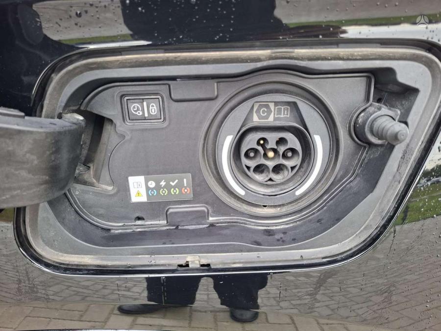 Melns Opel Grandland X 2023 Viļņa, ar dzinēja tilpumu 1.60 L un nobraukumu 102 tūkst. km par 18500 €, foto 24 vietnē AUTOMOTO.COM.LV