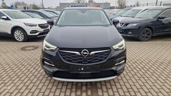 Black Opel Grandland X 2017 in Marijampole, with an engine capacity of 1.56 L and mileage of 128 thousand km for 11900 €, photo 6 on AUTOMOTO.COM.LV