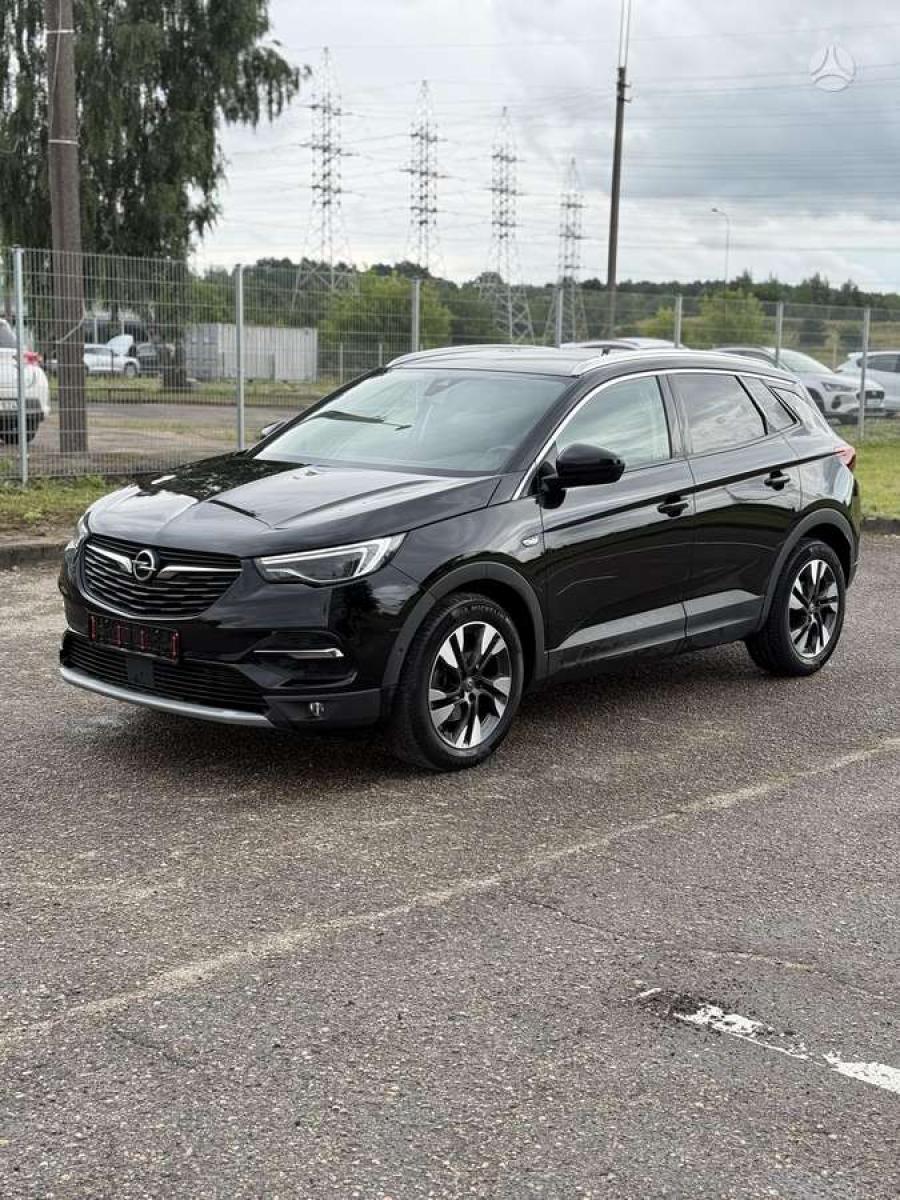 Black Opel Grandland X 2018 in Vilnius, with an engine capacity of 1.20 L and mileage of 174 thousand km for 7900 €, photo 1 on AUTOMOTO.COM.LV