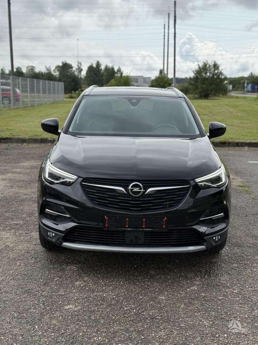 Black Opel Grandland X 2018 in Vilnius, with an engine capacity of 1.20 L and mileage of 174 thousand km for 7900 €, photo 3 on AUTOMOTO.COM.LV