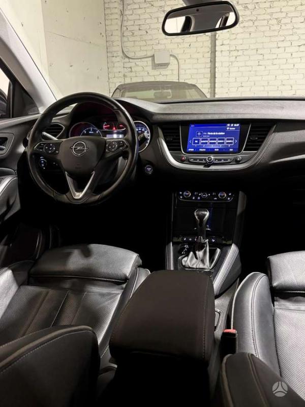 Melns Opel Grandland X 2018 Klaipėda, ar dzinēja tilpumu 1.56 L un nobraukumu 169 tūkst. km par 12999 €, foto 2 vietnē AUTOMOTO.COM.LV