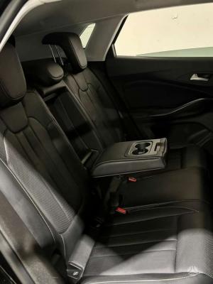 Black Opel Grandland X 2018 in Klaipeda, with an engine capacity of 1.56 L and mileage of 169 thousand km for 12999 €, photo 12 on AUTOMOTO.COM.LV