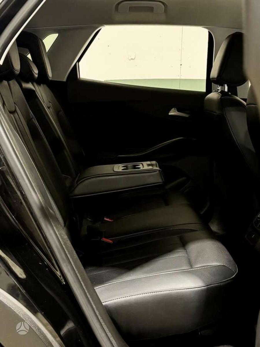 Black Opel Grandland X 2018 in Klaipeda, with an engine capacity of 1.56 L and mileage of 169 thousand km for 12999 €, photo 17 on AUTOMOTO.COM.LV