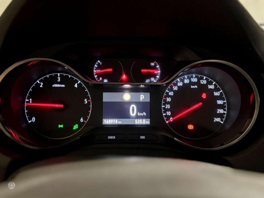 Black Opel Grandland X 2018 in Klaipeda, with an engine capacity of 1.56 L and mileage of 169 thousand km for 12999 €, photo 21 on AUTOMOTO.COM.LV