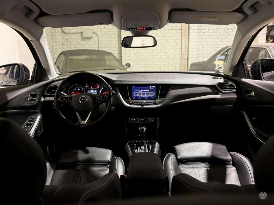 Black Opel Grandland X 2018 in Klaipeda, with an engine capacity of 1.56 L and mileage of 169 thousand km for 12999 €, photo 22 on AUTOMOTO.COM.LV
