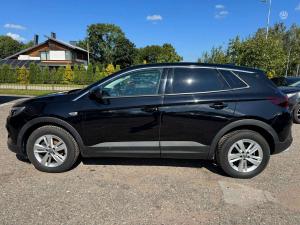 Black Opel Grandland X 2020 in Jurbarkas, with an engine capacity of 1.50 L and mileage of 236 thousand km for 9250 €, photo  on AUTOMOTO.COM.LV