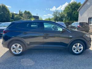 Black Opel Grandland X 2020 in Jurbarkas, with an engine capacity of 1.50 L and mileage of 236 thousand km for 9250 €, photo 5 on AUTOMOTO.COM.LV