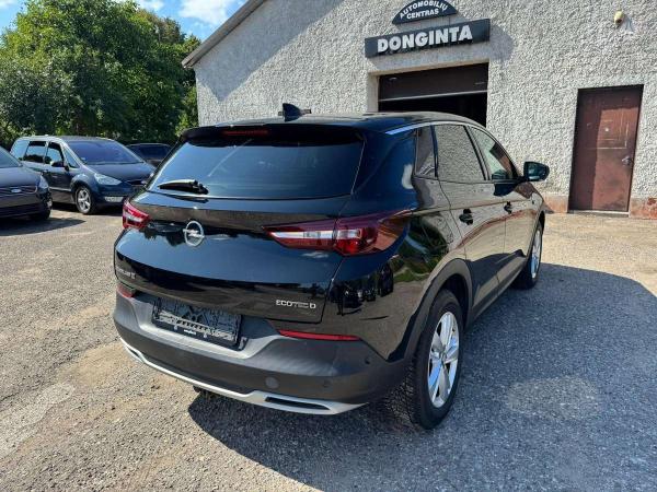 Black Opel Grandland X 2020 in Jurbarkas, with an engine capacity of 1.50 L and mileage of 236 thousand km for 9250 €, photo 6 on AUTOMOTO.COM.LV