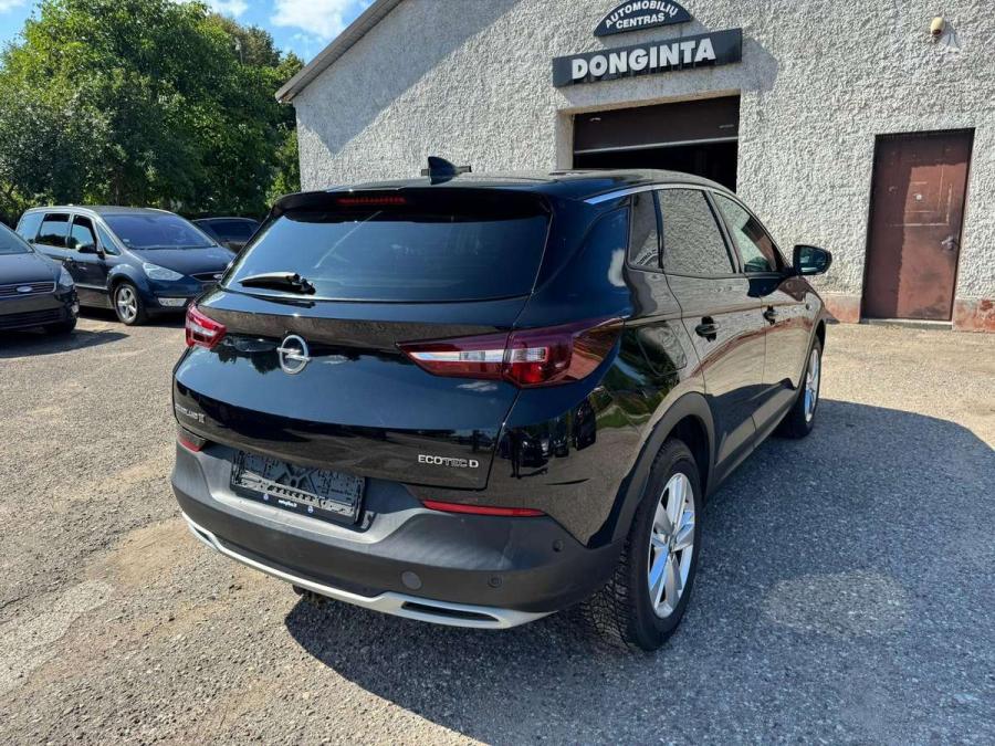 Black Opel Grandland X 2020 in Jurbarkas, with an engine capacity of 1.50 L and mileage of 236 thousand km for 9250 €, photo 6 on AUTOMOTO.COM.LV