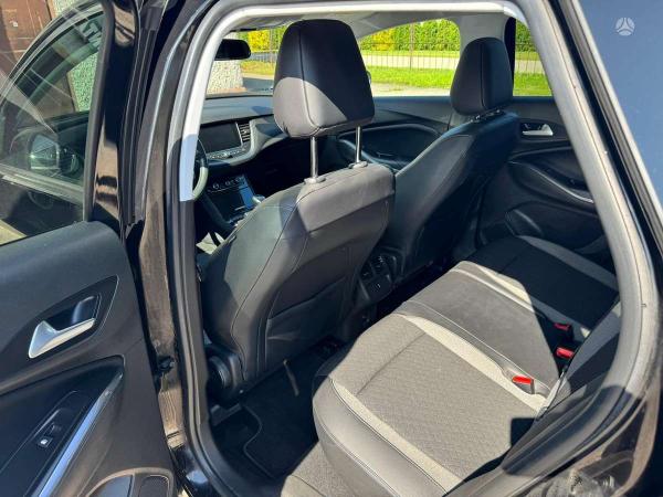 Black Opel Grandland X 2020 in Jurbarkas, with an engine capacity of 1.50 L and mileage of 236 thousand km for 9250 €, photo 9 on AUTOMOTO.COM.LV