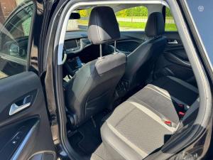 Black Opel Grandland X 2020 in Jurbarkas, with an engine capacity of 1.50 L and mileage of 236 thousand km for 9250 €, photo 9 on AUTOMOTO.COM.LV