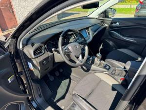 Black Opel Grandland X 2020 in Jurbarkas, with an engine capacity of 1.50 L and mileage of 236 thousand km for 9250 €, photo 11 on AUTOMOTO.COM.LV