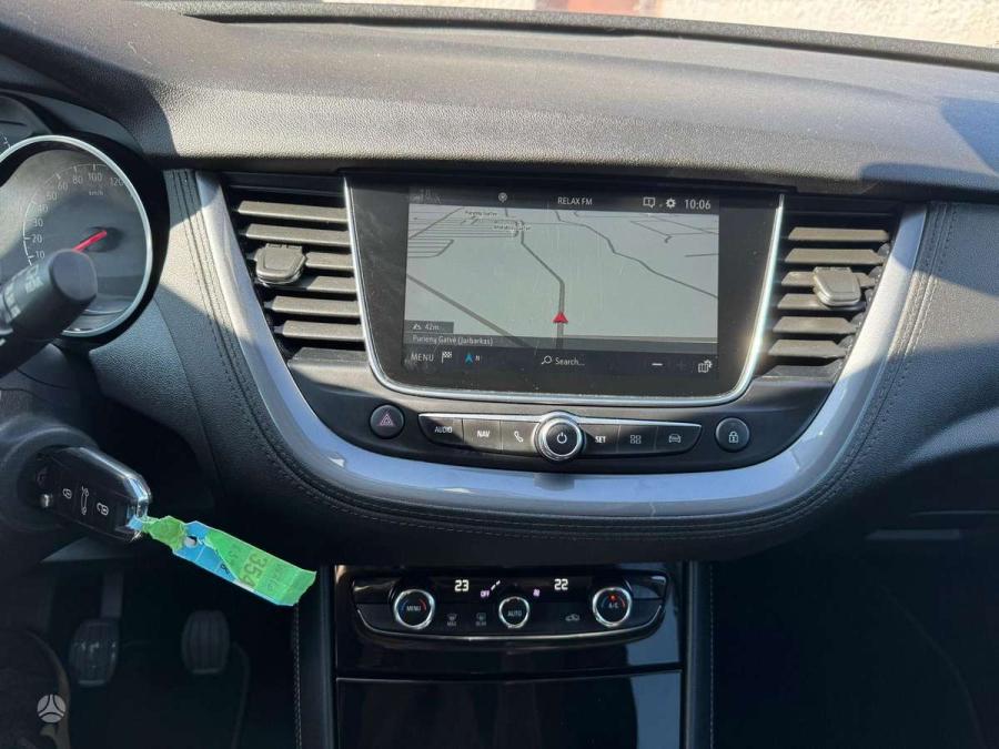 Black Opel Grandland X 2020 in Jurbarkas, with an engine capacity of 1.50 L and mileage of 236 thousand km for 9250 €, photo 14 on AUTOMOTO.COM.LV
