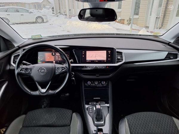 Black Opel Grandland X 2022 in Vilnius, with an engine capacity of 1.50 L and mileage of 175 thousand km for 15791 €, photo 10 on AUTOMOTO.COM.LV