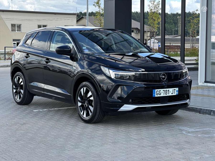 Melns Opel Grandland X 2022 Viļņa, ar dzinēja tilpumu 1.20 L un nobraukumu 117 tūkst. km par 14460 €, foto 1 vietnē AUTOMOTO.COM.LV