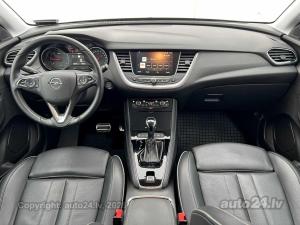 Black Opel Grandland X 2018 in Tallinn, with an engine capacity of 1.60 L and mileage of 236 thousand km for 13600 €, photo 4 on AUTOMOTO.COM.LV
