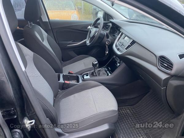 Black Opel Grandland X 2019 in Viljandi, with an engine capacity of 1.50 L and mileage of 114 thousand km for 12999 €, photo 7 on AUTOMOTO.COM.LV