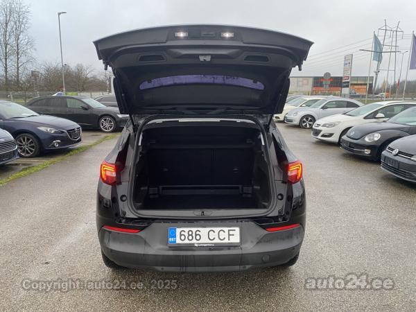 Black Opel Grandland X 2019 in Viljandi, with an engine capacity of 1.50 L and mileage of 114 thousand km for 12999 €, photo 10 on AUTOMOTO.COM.LV