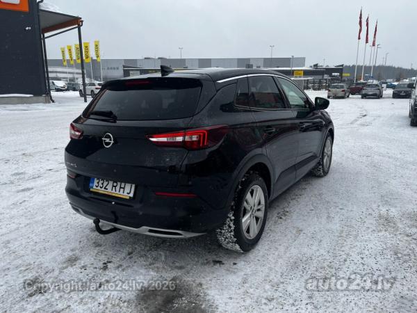 Black Opel Grandland X 2019 in Tallinn, with an engine capacity of 2.00 L and mileage of 214 thousand km for 13600 €, photo 5 on AUTOMOTO.COM.LV