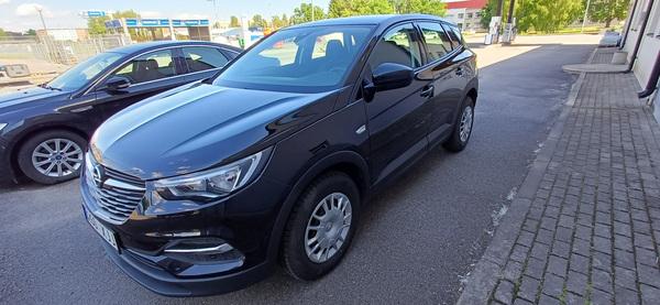 Черный Опель Grandland X 2019 в Вильянди, объемом двигателя 1.20 л и пробегом 85 тыс. км за 10900 €, фото 1 на AUTOMOTO.COM.LV