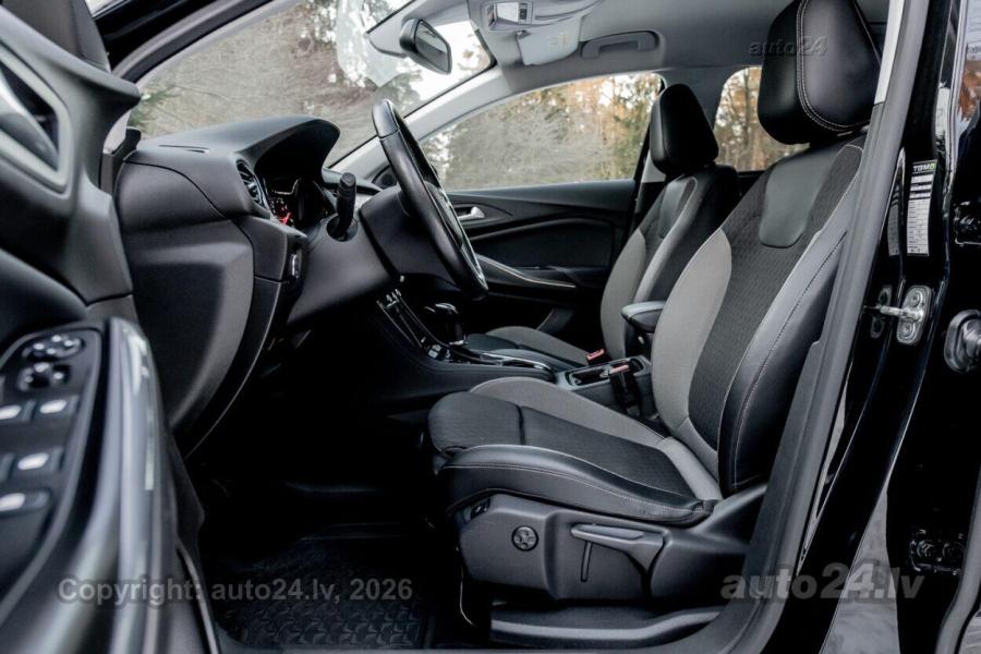 Melns Opel Grandland X 2020 Pērnava, ar dzinēja tilpumu 1.20 L un nobraukumu 80 tūkst. km par 15550 €, foto 13 vietnē AUTOMOTO.COM.LV