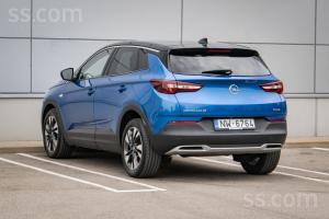 Zils Opel Grandland X 2017 Rīga, ar dzinēja tilpumu 1.20 L un nobraukumu 181 tūkst. km par 9995 €, foto 7 vietnē AUTOMOTO.COM.LV
