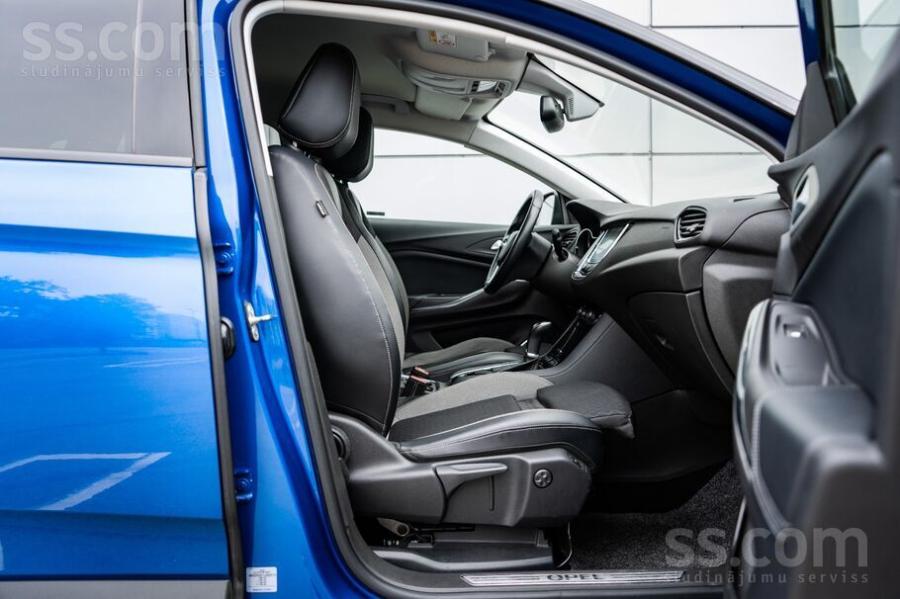 Zils Opel Grandland X 2017 Rīga, ar dzinēja tilpumu 1.20 L un nobraukumu 181 tūkst. km par 9995 €, foto 13 vietnē AUTOMOTO.COM.LV
