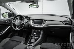 Zils Opel Grandland X 2017 Rīga, ar dzinēja tilpumu 1.20 L un nobraukumu 181 tūkst. km par 9995 €, foto 17 vietnē AUTOMOTO.COM.LV