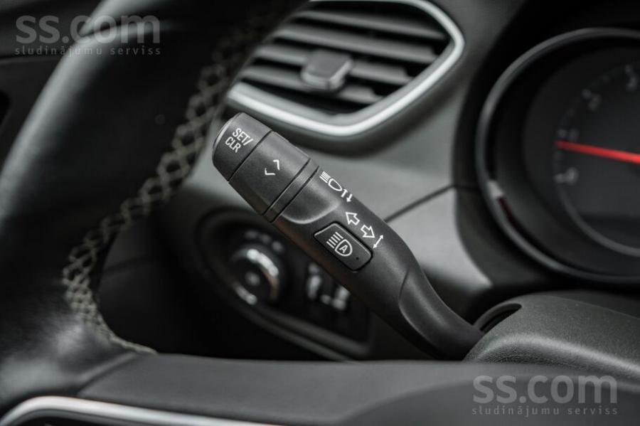 Zils Opel Grandland X 2017 Rīga, ar dzinēja tilpumu 1.20 L un nobraukumu 181 tūkst. km par 9995 €, foto 18 vietnē AUTOMOTO.COM.LV
