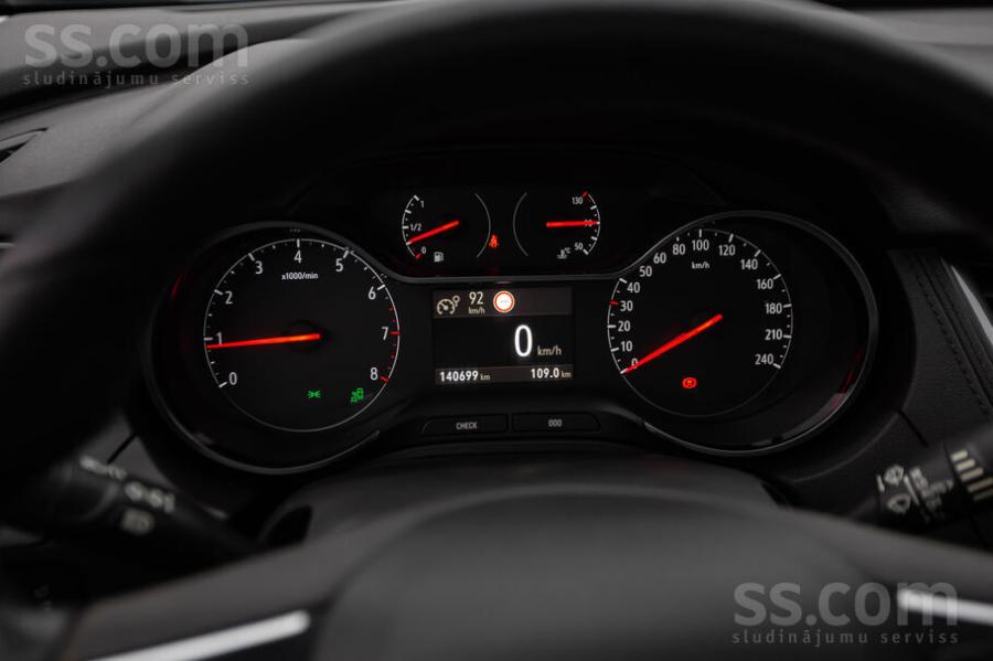 Zils Opel Grandland X 2017 Jelgava, ar dzinēja tilpumu 1.20 L un nobraukumu 0 tūkst. km par 10950 €, foto 35 vietnē AUTOMOTO.COM.LV