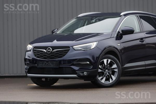 Blue Opel Grandland X 2018 in Jelgava, with an engine capacity of 1.20 L and mileage of 0 thousand km for 9495 €, photo 2 on AUTOMOTO.COM.LV