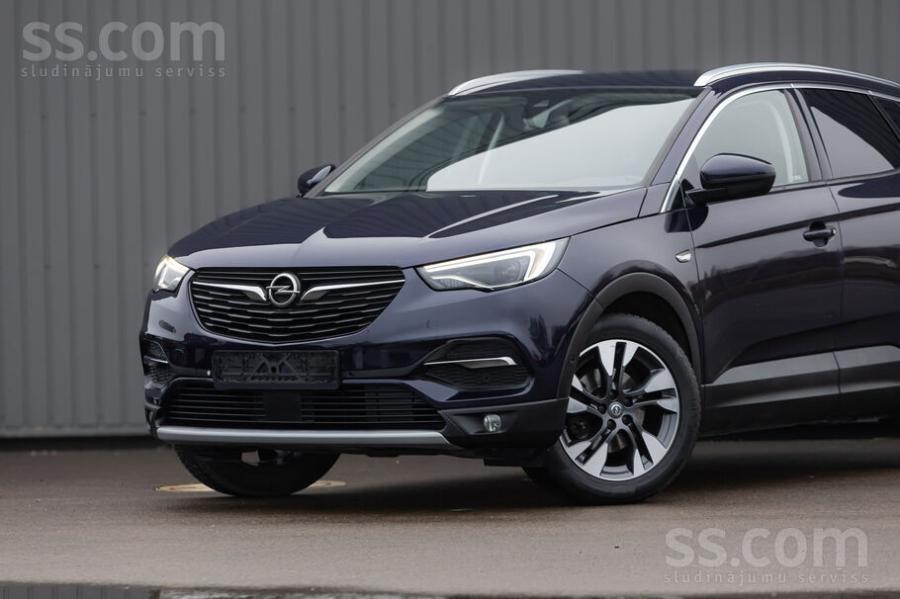 Blue Opel Grandland X 2018 in Jelgava, with an engine capacity of 1.20 L and mileage of 0 thousand km for 9495 €, photo 2 on AUTOMOTO.COM.LV