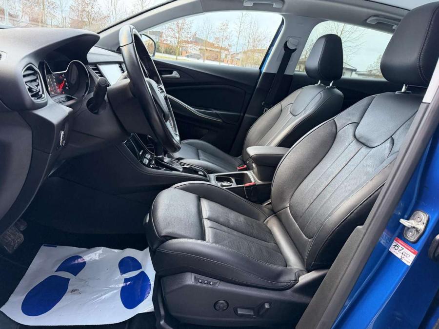 Blue Opel Grandland X 2018 in Siauliai, with an engine capacity of 1.50 L and mileage of 188 thousand km for 14190 €, photo 11 on AUTOMOTO.COM.LV