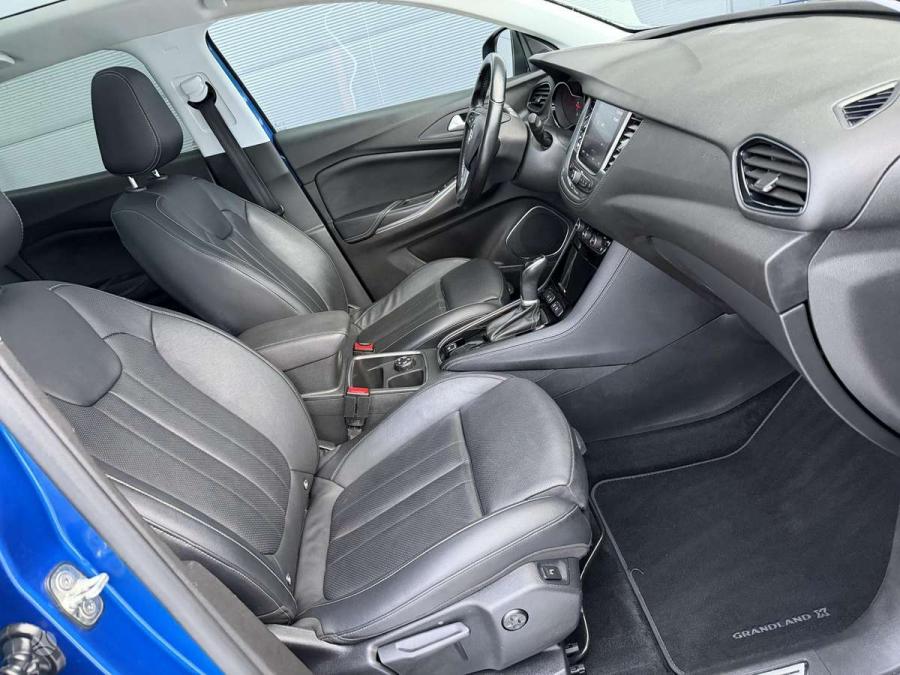 Blue Opel Grandland X 2018 in Siauliai, with an engine capacity of 1.50 L and mileage of 188 thousand km for 14190 €, photo 17 on AUTOMOTO.COM.LV