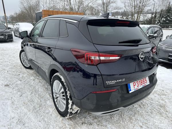 Blue Opel Grandland X 2018 in Alytus, with an engine capacity of 1.60 L and mileage of 187 thousand km for 10900 €, photo 4 on AUTOMOTO.COM.LV