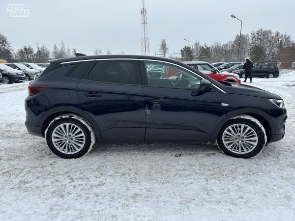 Blue Opel Grandland X 2018 in Alytus, with an engine capacity of 1.60 L and mileage of 187 thousand km for 10900 €, photo 5 on AUTOMOTO.COM.LV