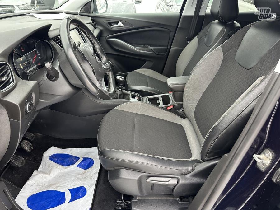 Blue Opel Grandland X 2018 in Alytus, with an engine capacity of 1.60 L and mileage of 187 thousand km for 10900 €, photo 7 on AUTOMOTO.COM.LV