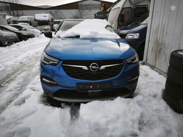 Blue Opel Grandland X 2018 in Marijampole, with an engine capacity of 1.20 L and mileage of 74 thousand km for 7300 €, photo 1 on AUTOMOTO.COM.LV