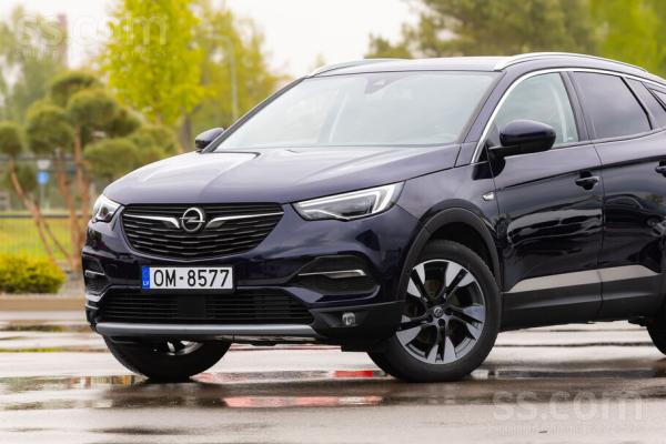 Blue Opel Grandland X 2018 in Jelgava, with an engine capacity of 1.20 L and mileage of 0 thousand km for 8990 €, photo 2 on AUTOMOTO.COM.LV