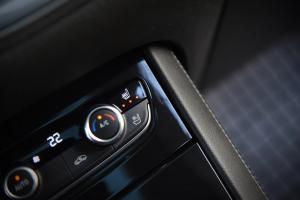 Синий Опель Grandland X 2018 в Рига, объемом двигателя 1.60 л и пробегом 149 тыс. км за 14490 €, фото 11 на AUTOMOTO.COM.LV