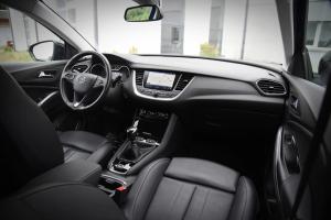 Синий Опель Grandland X 2018 в Рига, объемом двигателя 1.60 л и пробегом 149 тыс. км за 14490 €, фото 18 на AUTOMOTO.COM.LV