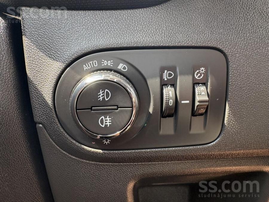 Zils Opel Grandland X 2018 Daugavpils, ar dzinēja tilpumu 1.50 L un nobraukumu 92 tūkst. km par 10500 €, foto 17 vietnē AUTOMOTO.COM.LV