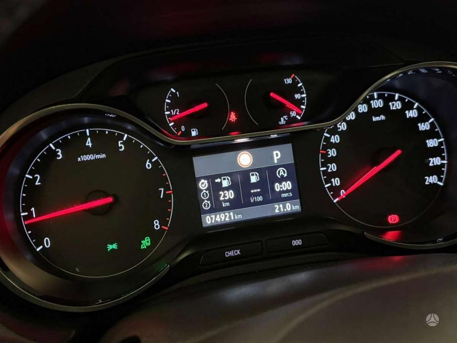 Синий Опель Grandland X 2018 в Мариямполе, объемом двигателя 1.20 л и пробегом 75 тыс. км за 12750 €, фото 4 на AUTOMOTO.COM.LV