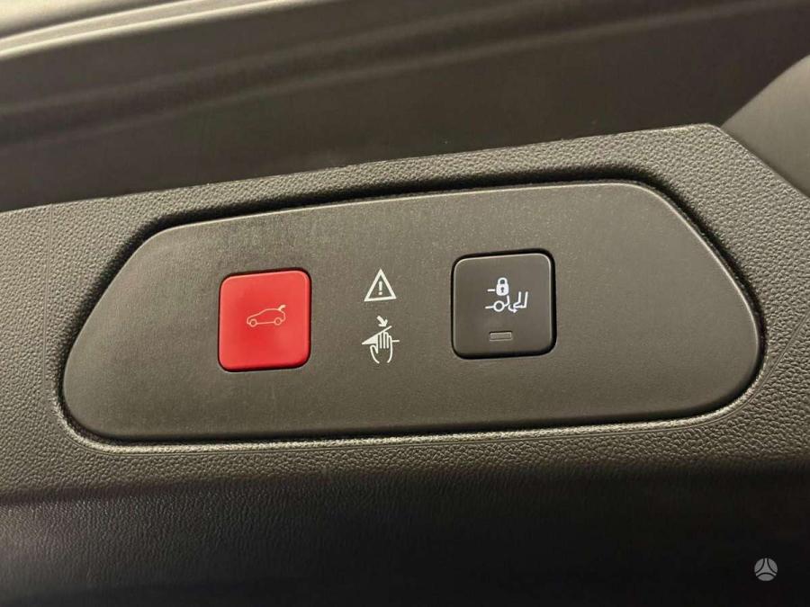 Синий Опель Grandland X 2018 в Мариямполе, объемом двигателя 1.20 л и пробегом 75 тыс. км за 12750 €, фото 30 на AUTOMOTO.COM.LV