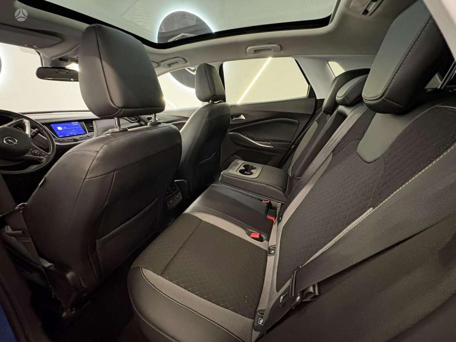 Синий Опель Grandland X 2018 в Мариямполе, объемом двигателя 1.20 л и пробегом 75 тыс. км за 12750 €, фото 31 на AUTOMOTO.COM.LV