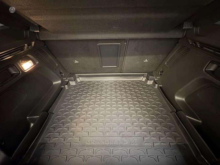 Синий Опель Grandland X 2018 в Мариямполе, объемом двигателя 1.20 л и пробегом 75 тыс. км за 12750 €, фото 32 на AUTOMOTO.COM.LV