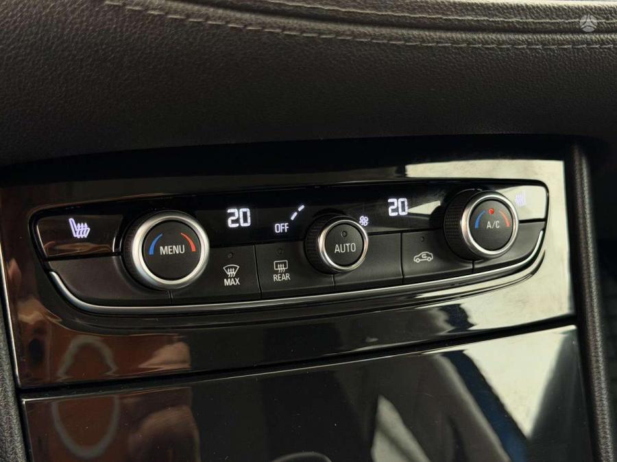 Blue Opel Grandland X 2018 in Vilnius, with an engine capacity of 1.20 L and mileage of 103 thousand km for 10850 €, photo 21 on AUTOMOTO.COM.LV