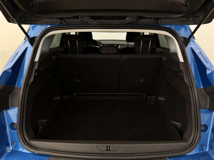 Blue Opel Grandland X 2018 in Vilnius, with an engine capacity of 1.20 L and mileage of 103 thousand km for 10800 €, photo 13 on AUTOMOTO.COM.LV