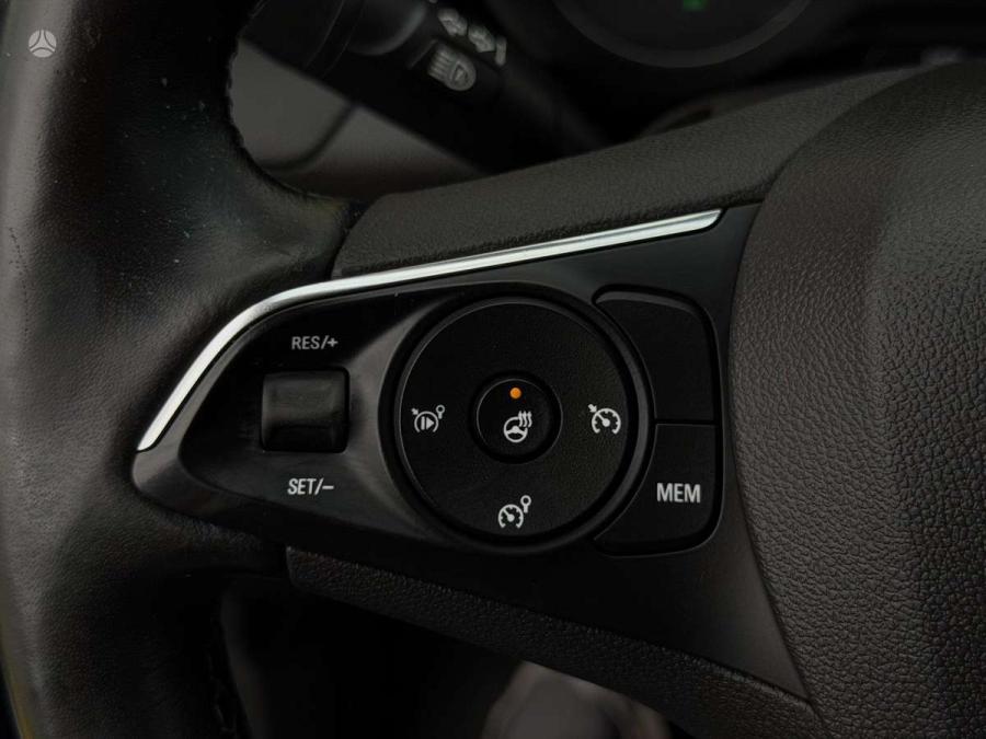 Blue Opel Grandland X 2018 in Vilnius, with an engine capacity of 1.20 L and mileage of 103 thousand km for 10800 €, photo 24 on AUTOMOTO.COM.LV
